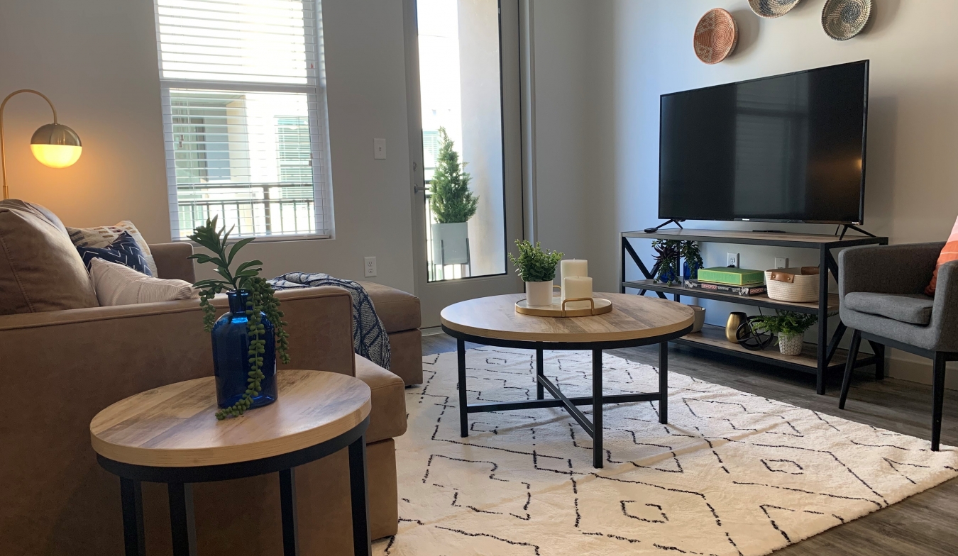 Gallery - 320 West Mag